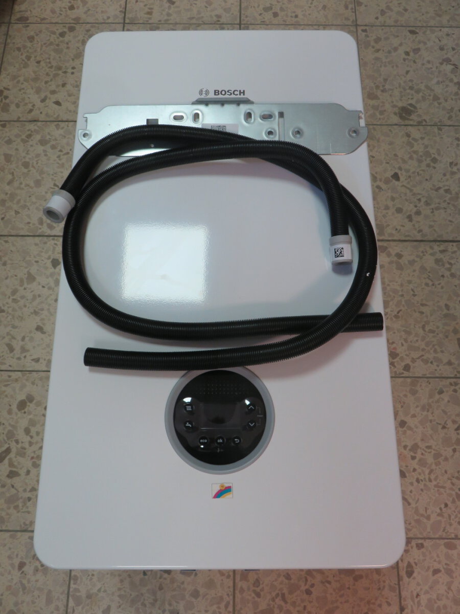 Bosch GC5300iW 20/24 C 23 Kombigerät Gas Brennwertgerät Wandhängend ...