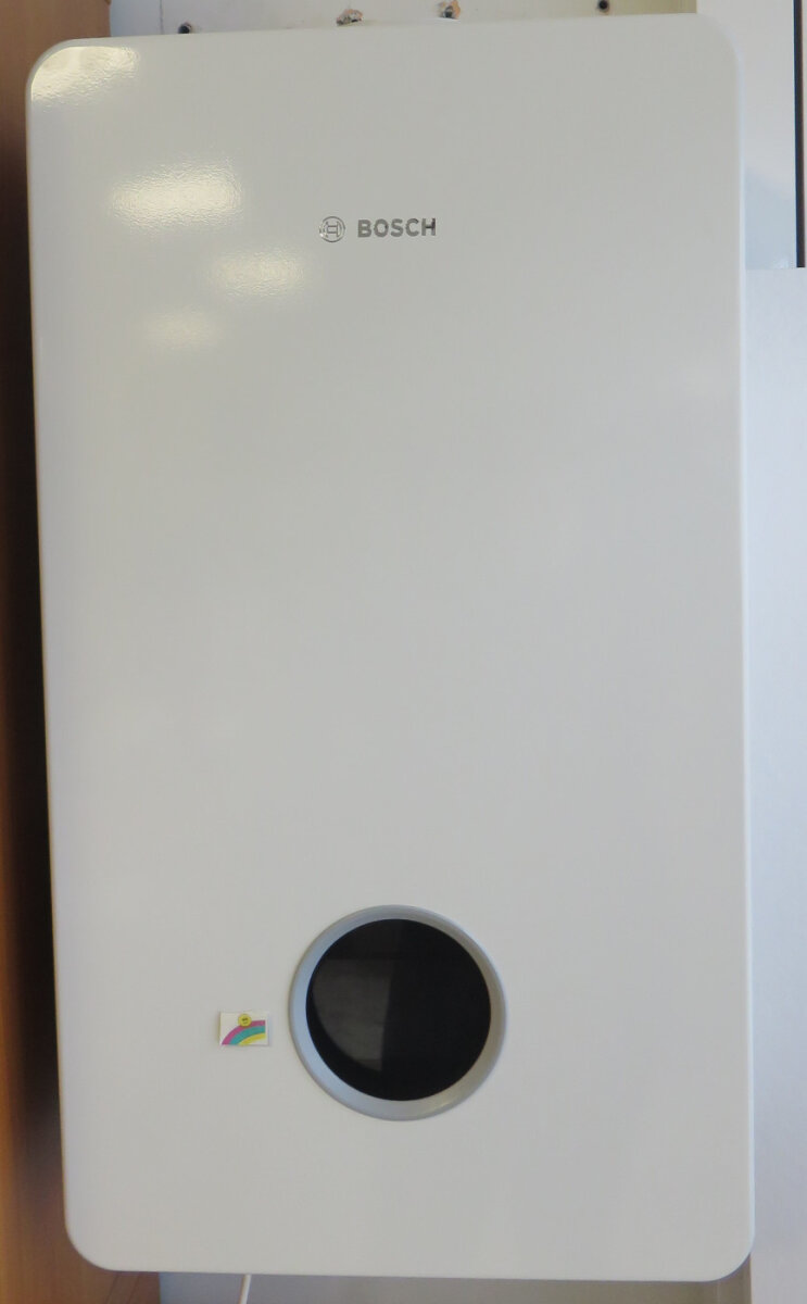 Bosch Hybridsystem wandhängend CSH5800iG 30 P 23 mit Touch-Bedienfeld ...