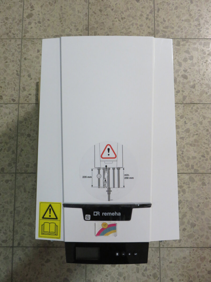 Remeha Gas Brennwert Wandheizkessel Tzerra Ace 24DS / 6,1 - 24,8 KW, 1. ...